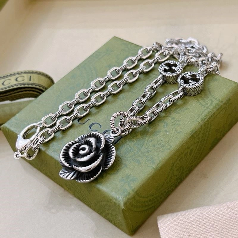 Top mirror Gucci Necklaces