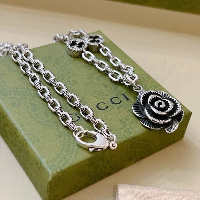 Top mirror Gucci Necklaces