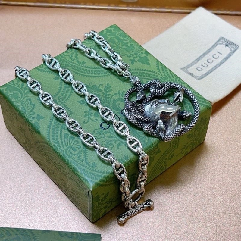 Accurate model Gucci Necklaces