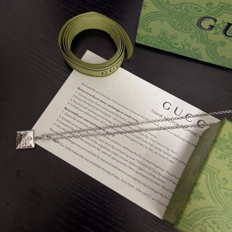 Indistinguishable Gucci Necklaces