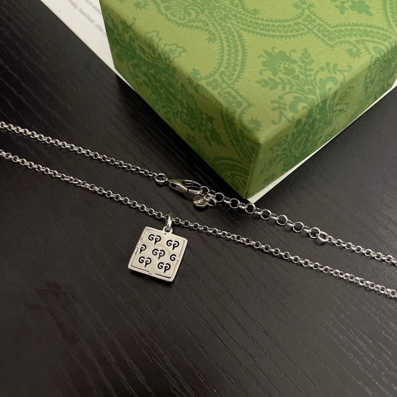 Indistinguishable Gucci Necklaces