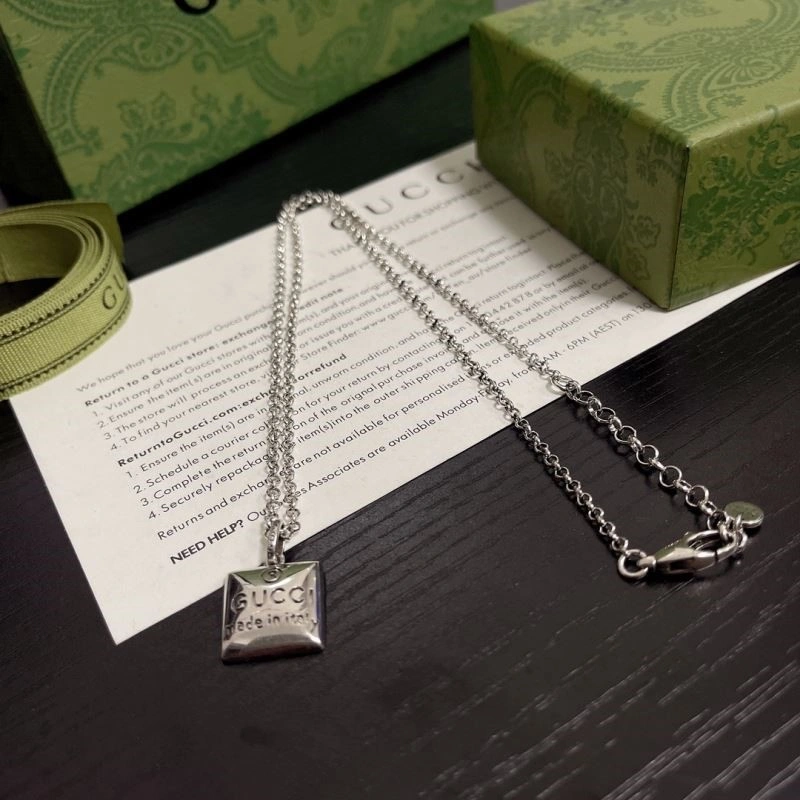 Indistinguishable Gucci Necklaces