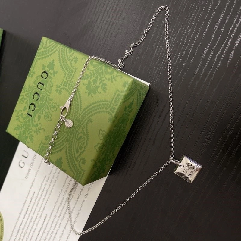 Indistinguishable Gucci Necklaces