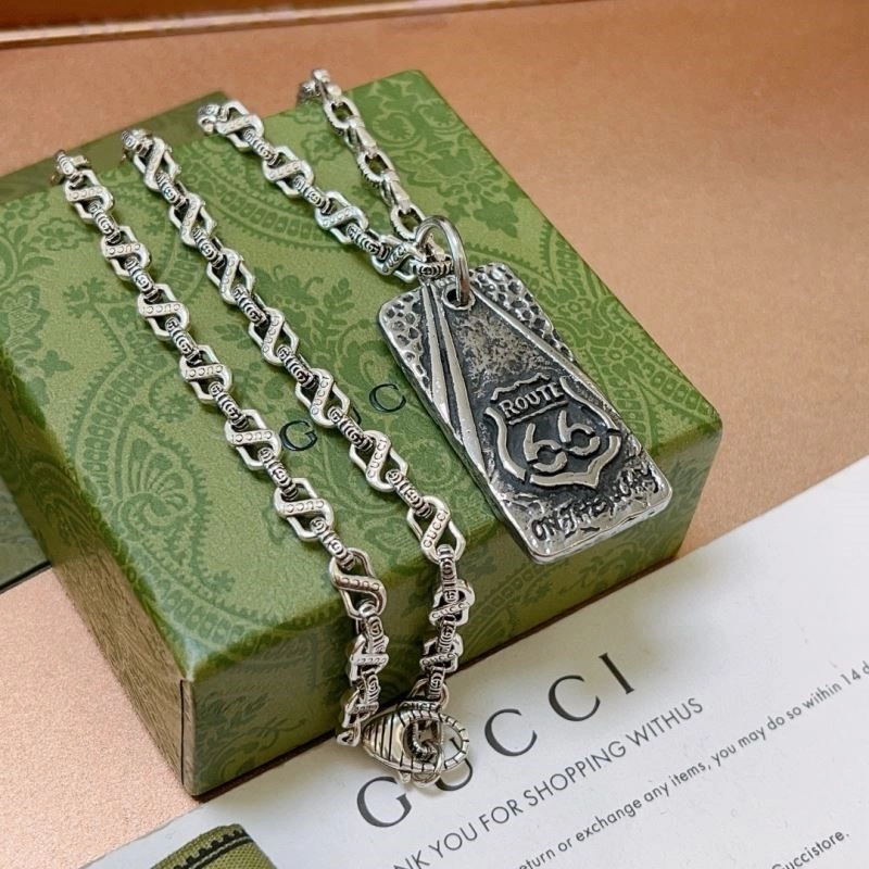 Bargain Gucci Necklaces
