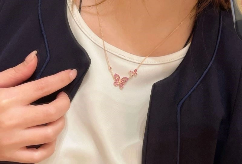 Economical Gucci Necklaces