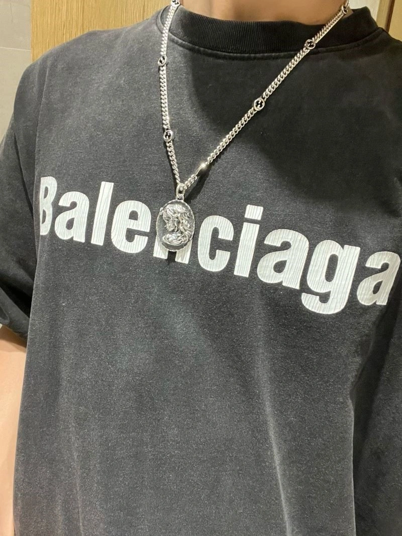 Accurate model Gucci Necklaces