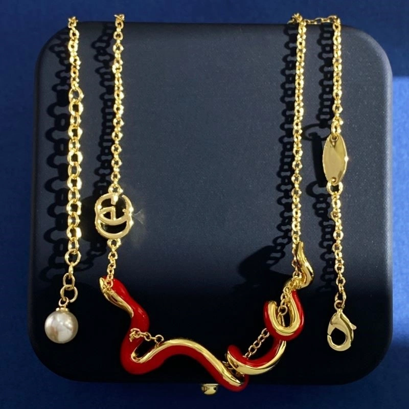 Top mirror Gucci Necklaces