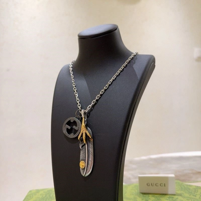 Indistinguishable Gucci Necklaces