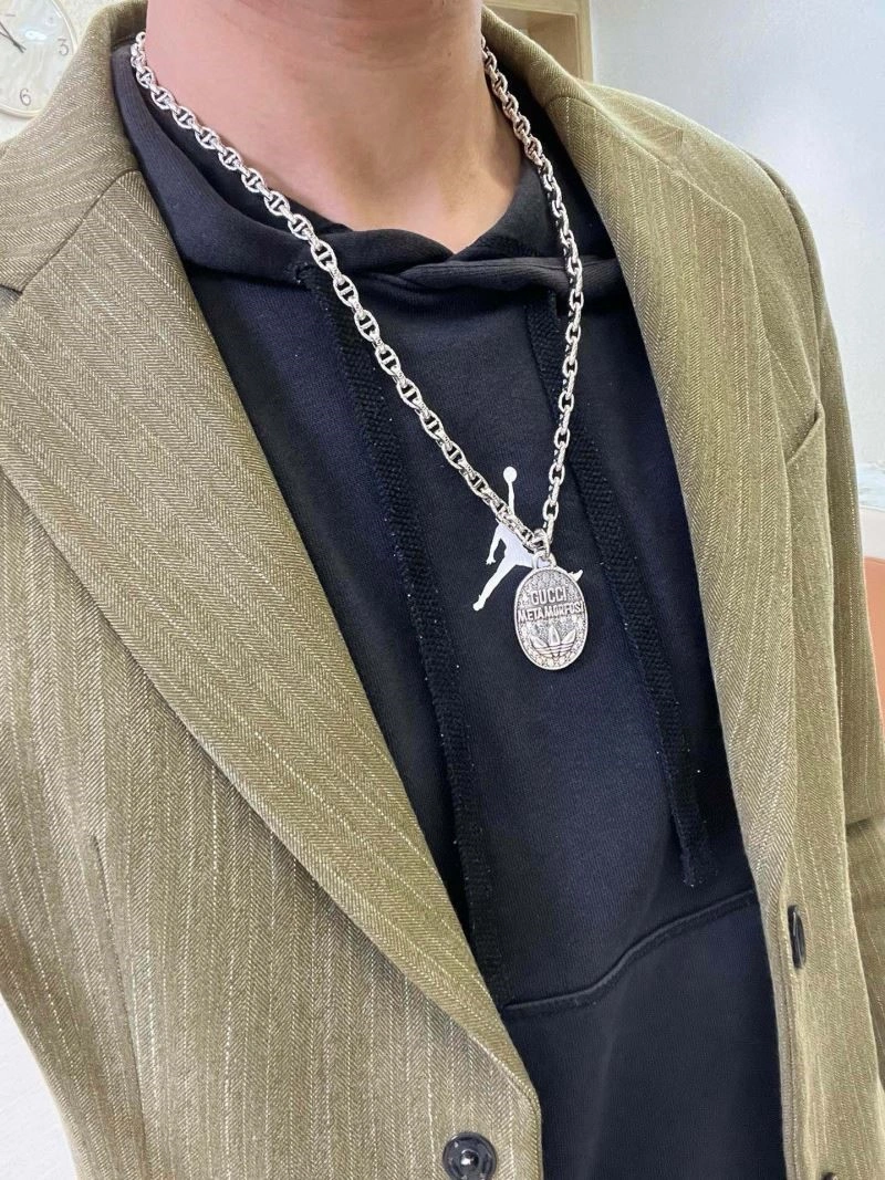 Accurate model Gucci Necklaces