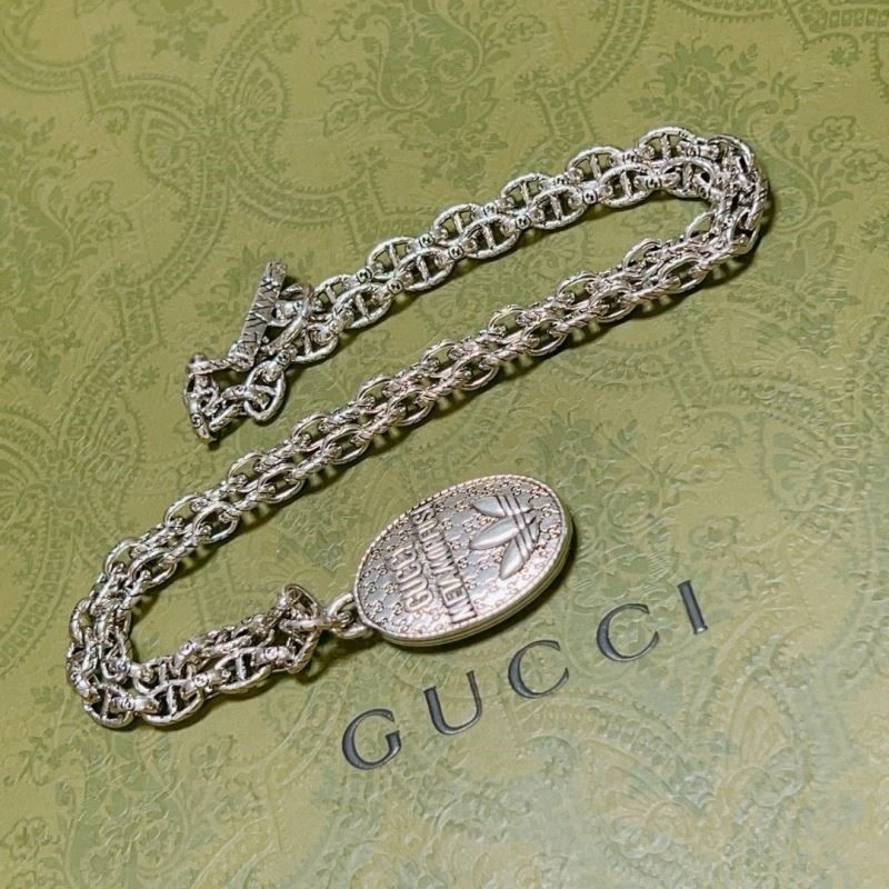 Accurate model Gucci Necklaces
