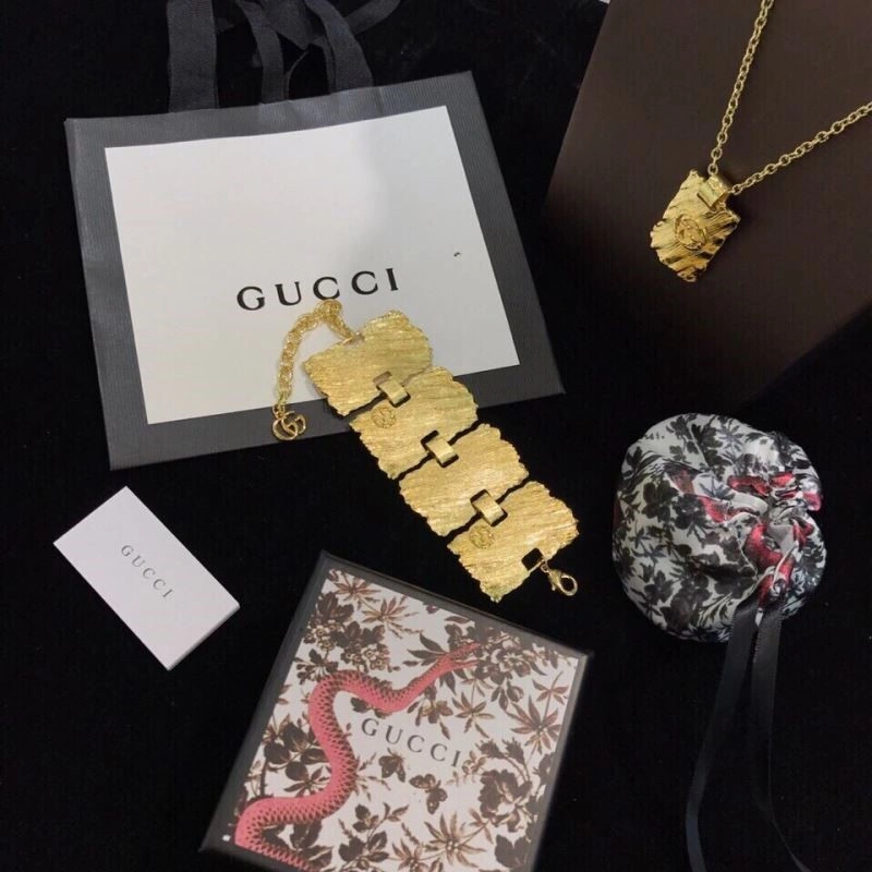 Low-cost Gucci Necklaces