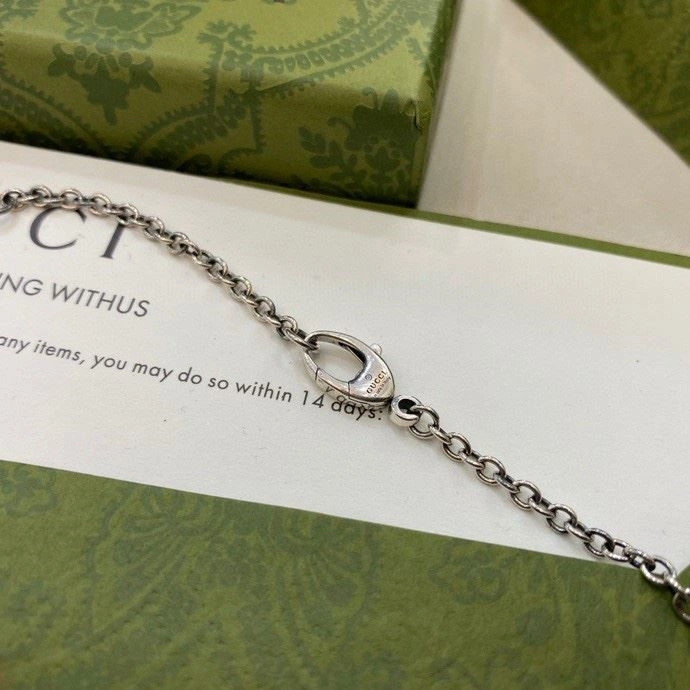 Indistinguishable Gucci Necklaces