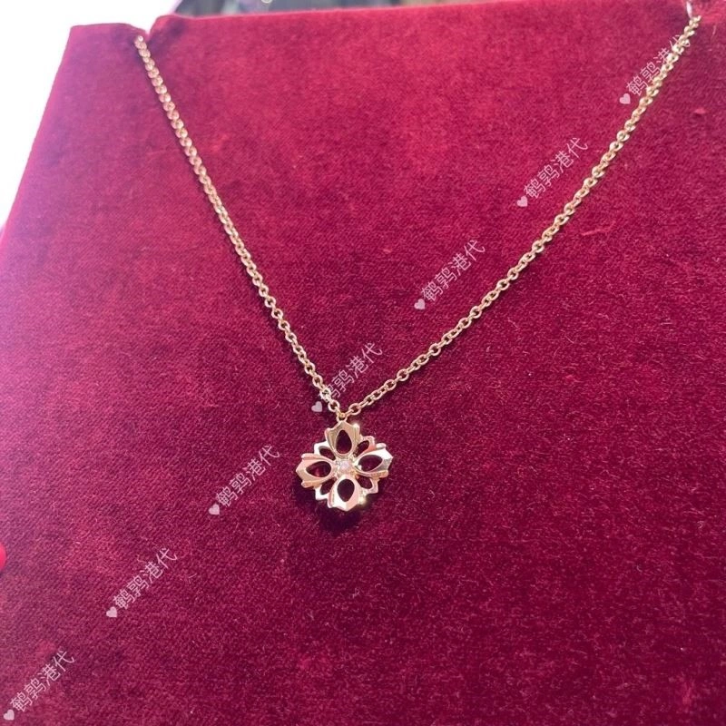 Reasonably priced Gucci Necklaces