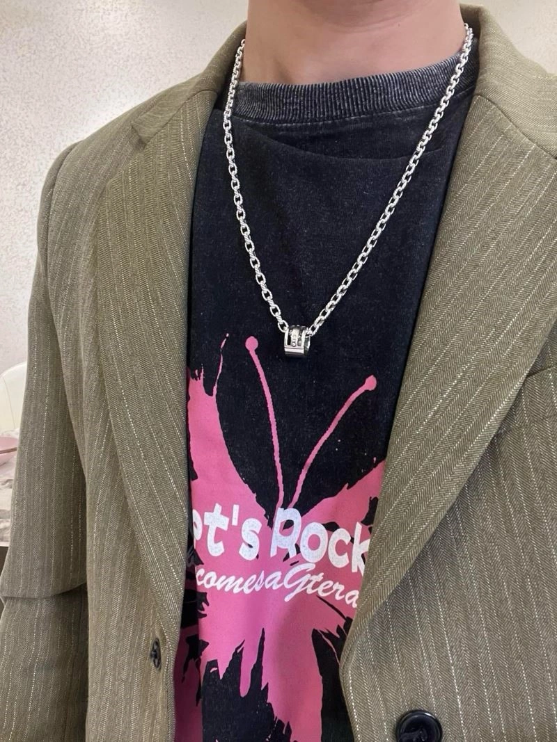Reasonably priced Gucci Necklaces