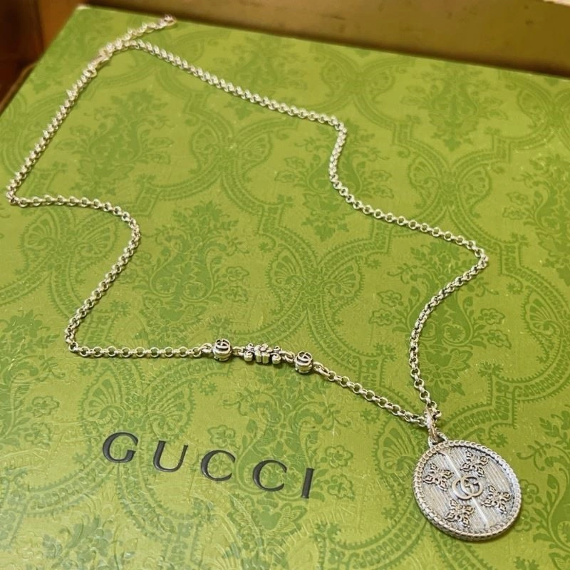Indistinguishable Gucci Necklaces