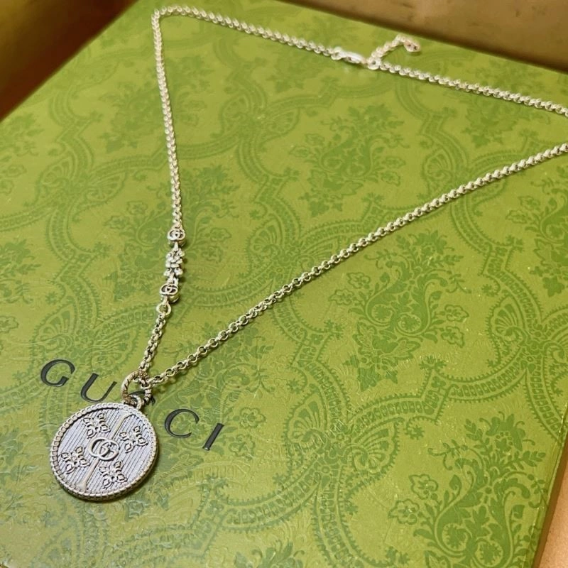 Indistinguishable Gucci Necklaces