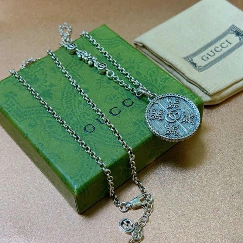 Indistinguishable Gucci Necklaces