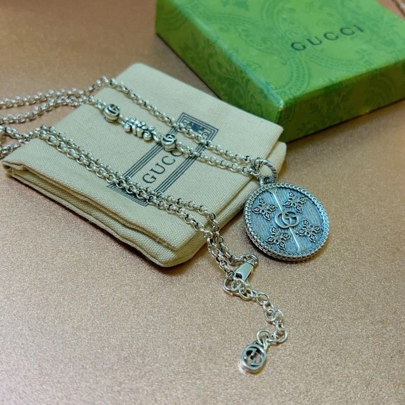 Indistinguishable Gucci Necklaces