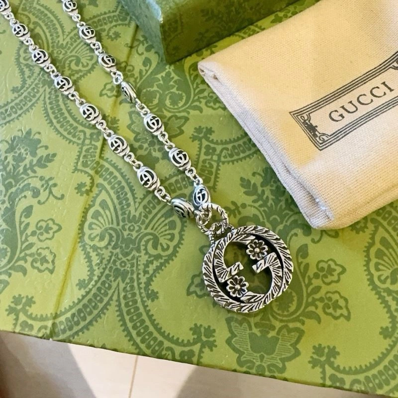Indistinguishable Gucci Necklaces