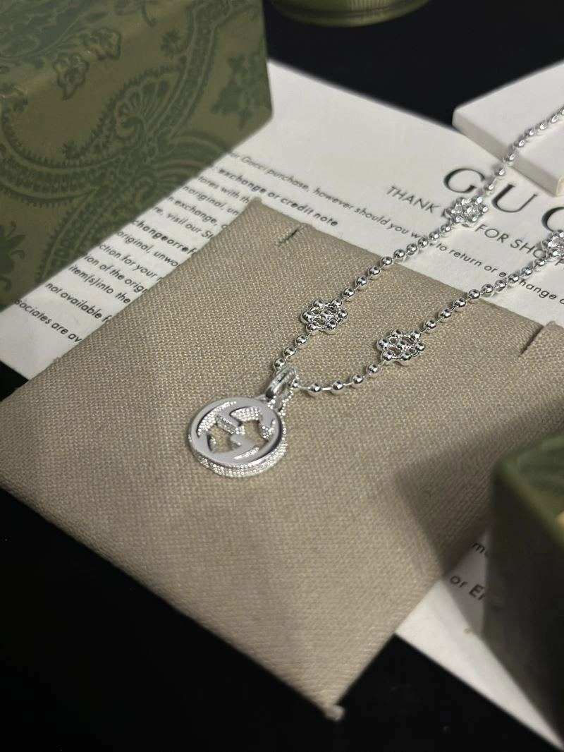 Accurate model Gucci Necklaces