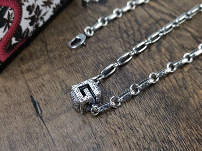 Inexpensive Gucci Necklaces