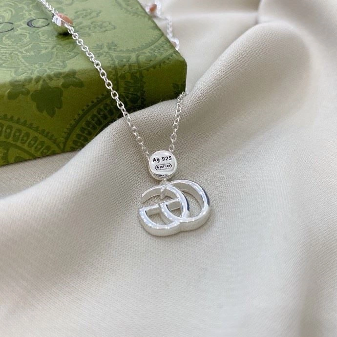 Exact replica Gucci Necklaces