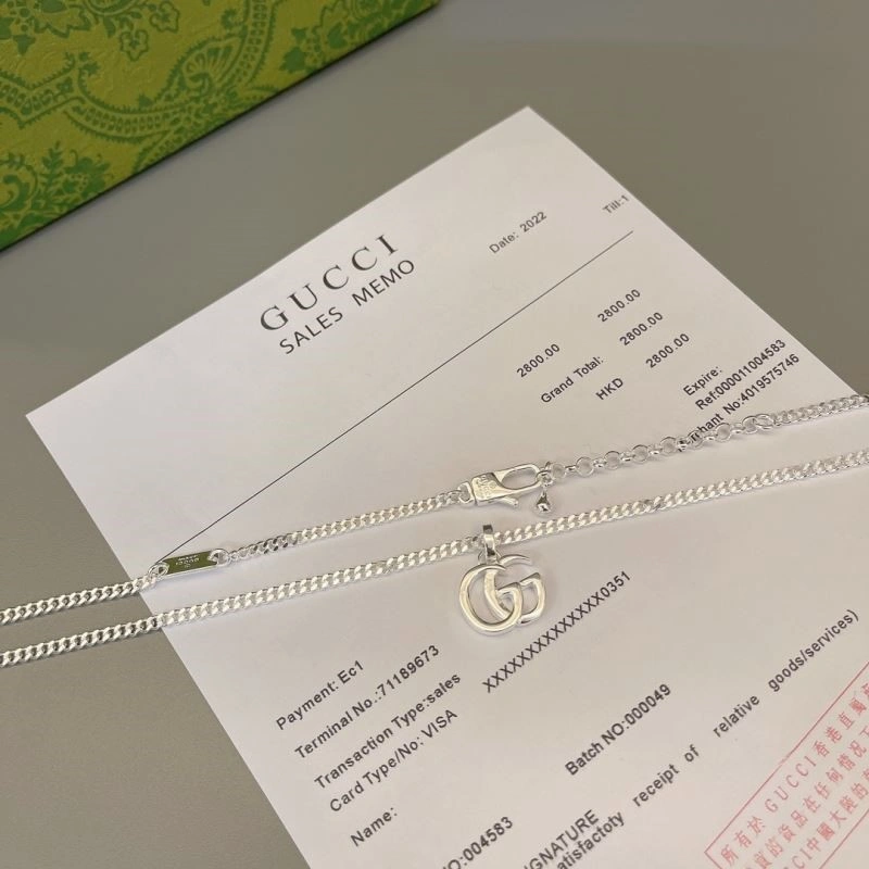 Indistinguishable Gucci Necklaces