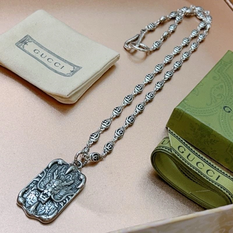 Indistinguishable Gucci Necklaces