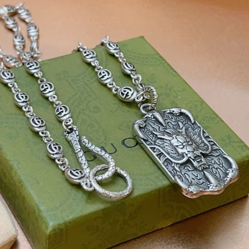 Indistinguishable Gucci Necklaces