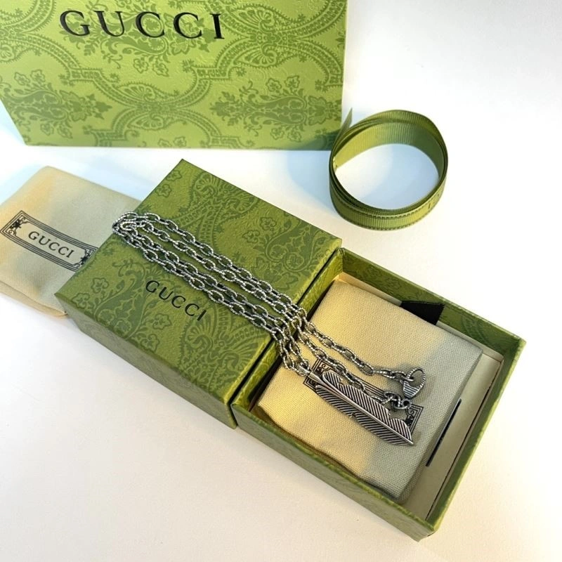 Indistinguishable Gucci Necklaces