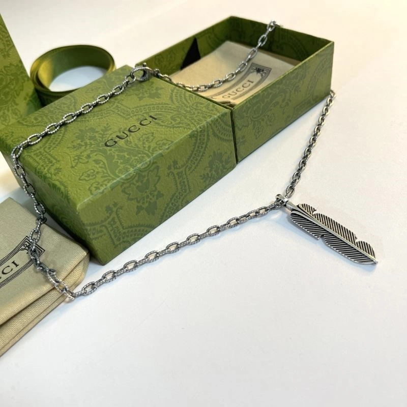 Indistinguishable Gucci Necklaces