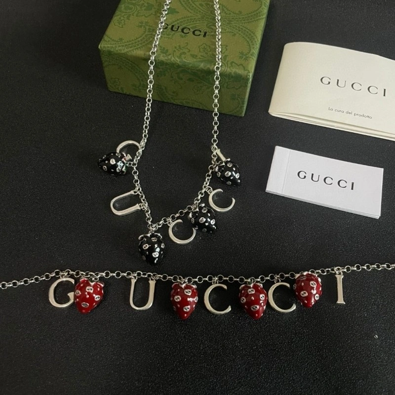 Exact replica Gucci Necklaces