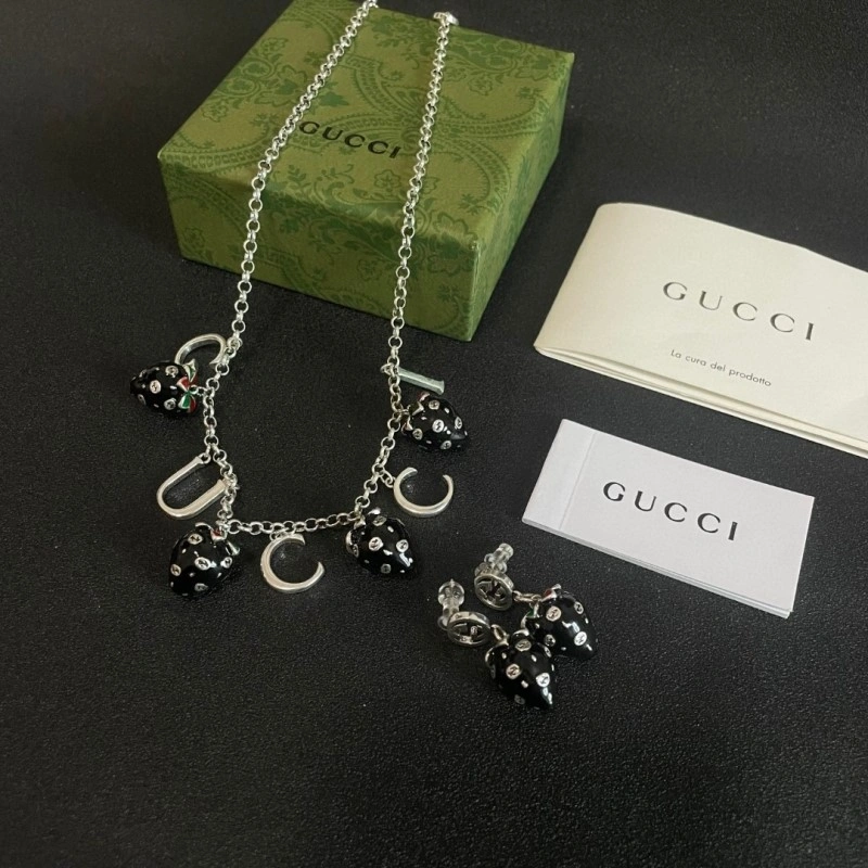 Exact replica Gucci Necklaces