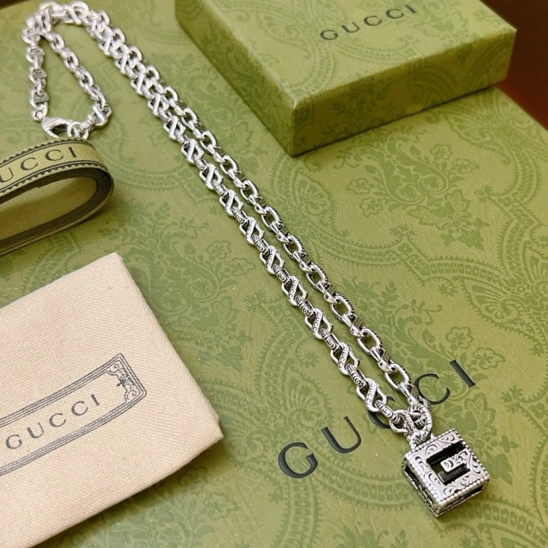 Bargain Gucci Necklaces