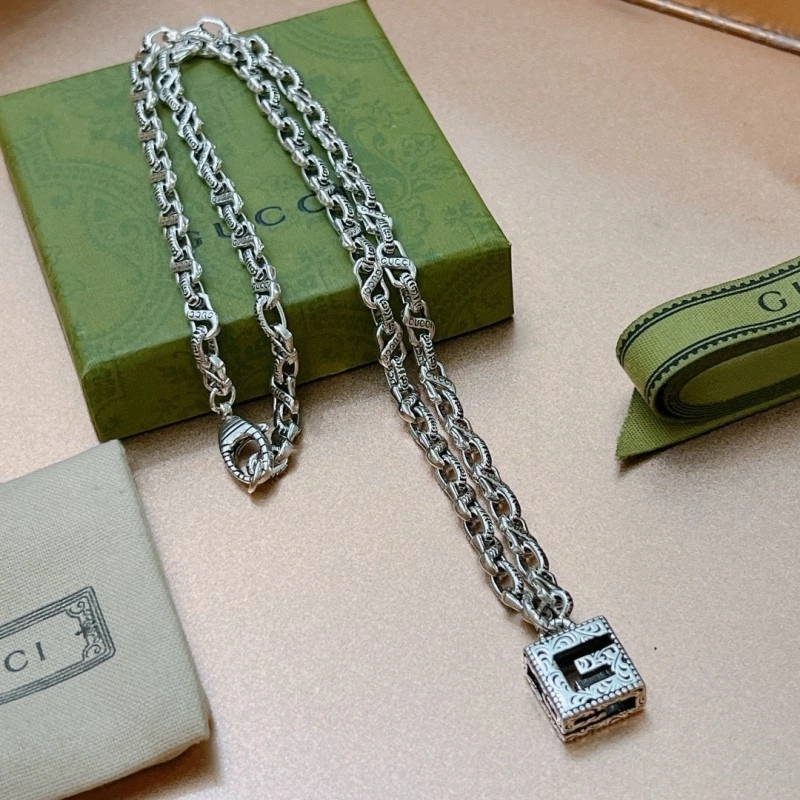 Bargain Gucci Necklaces