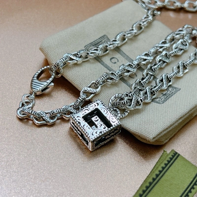 Bargain Gucci Necklaces