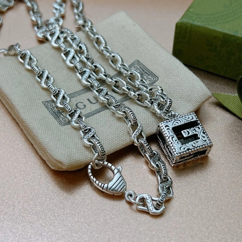 Bargain Gucci Necklaces