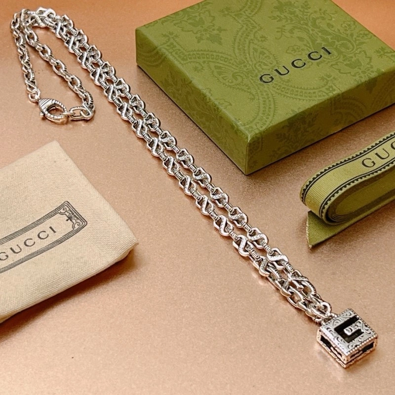 Bargain Gucci Necklaces