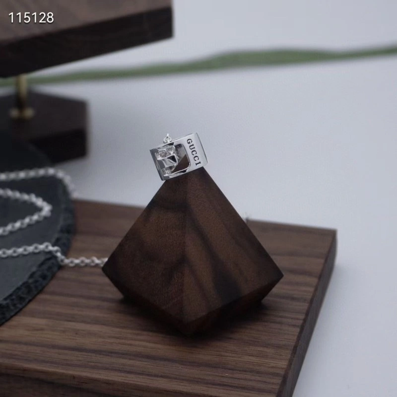 Precise copy Gucci Necklaces