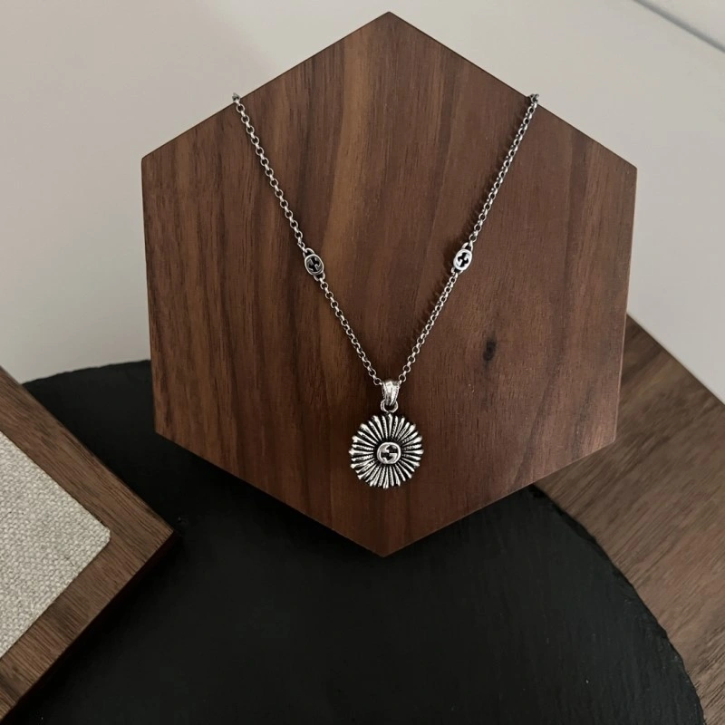 Bargain Gucci Necklaces