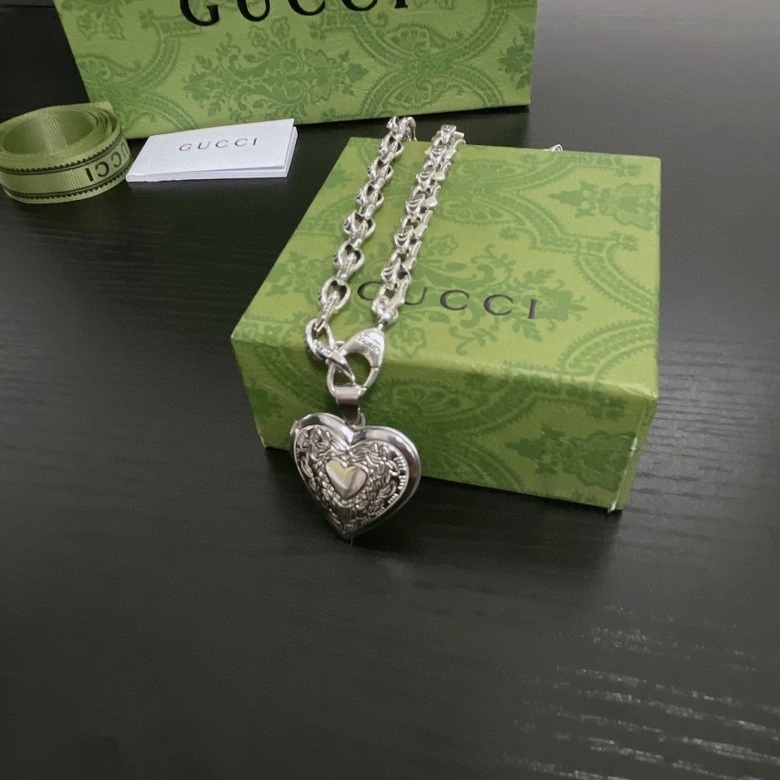 Cut-rate Gucci Necklaces