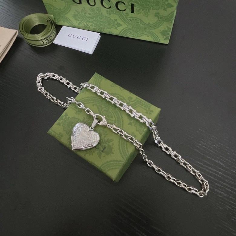 Cut-rate Gucci Necklaces