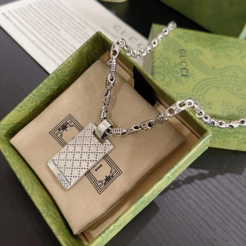 Indistinguishable Gucci Necklaces