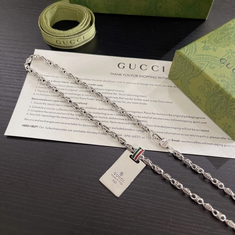 Indistinguishable Gucci Necklaces