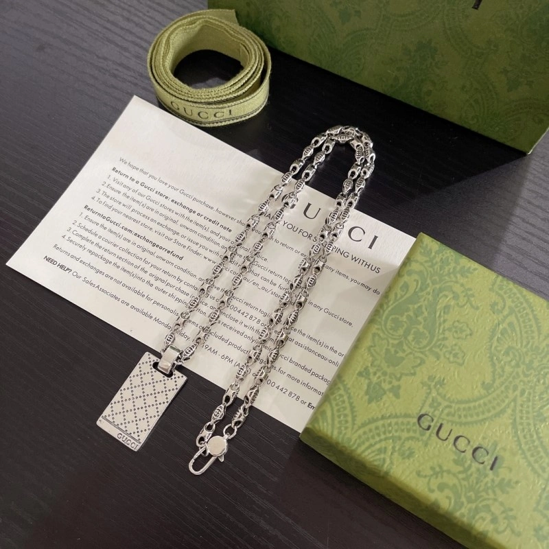Indistinguishable Gucci Necklaces