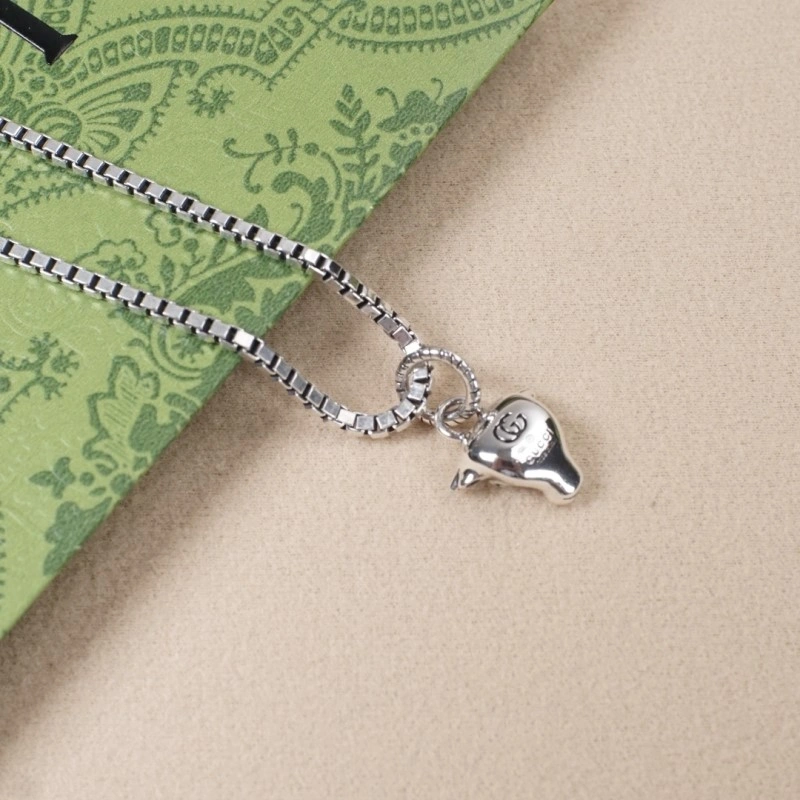 Indistinguishable Gucci Necklaces