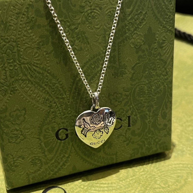 Accurate model Gucci Necklaces