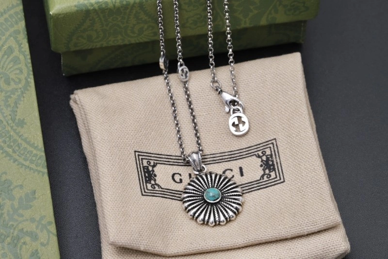 Top mirror Gucci Necklaces