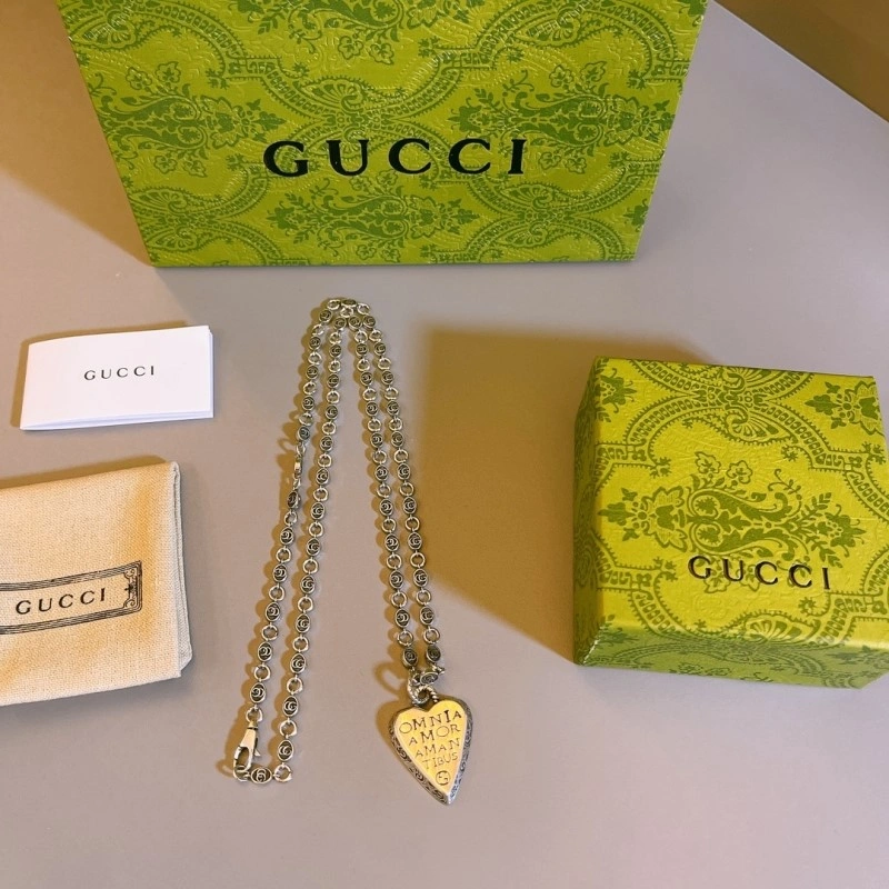 Indistinguishable Gucci Necklaces