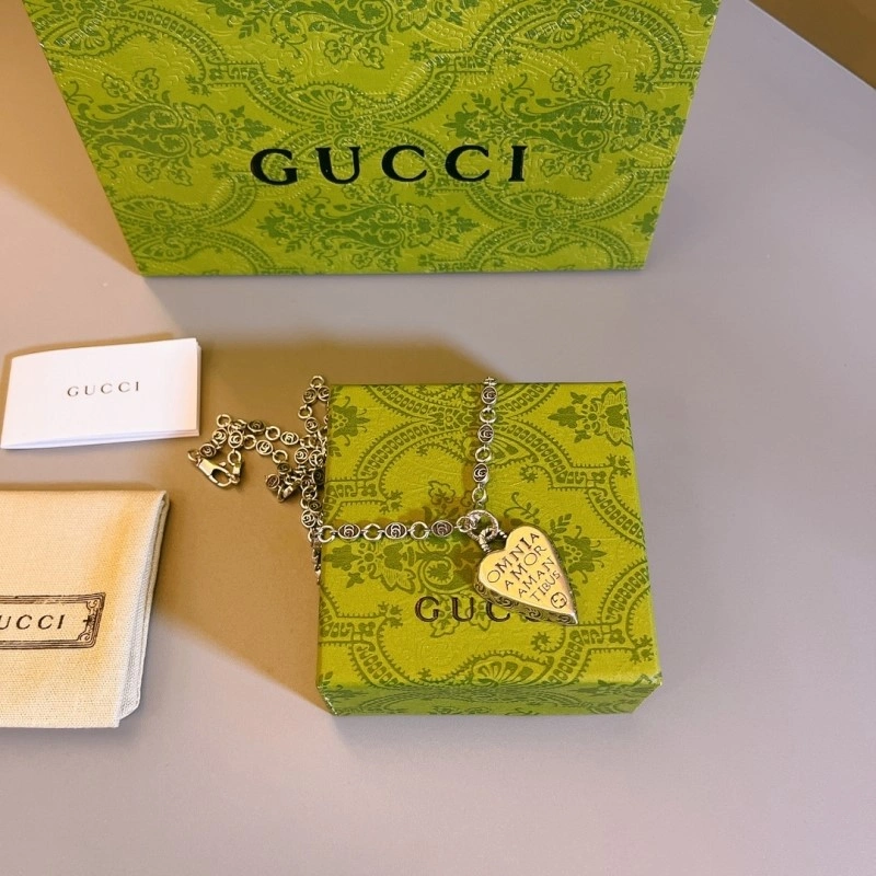 Indistinguishable Gucci Necklaces